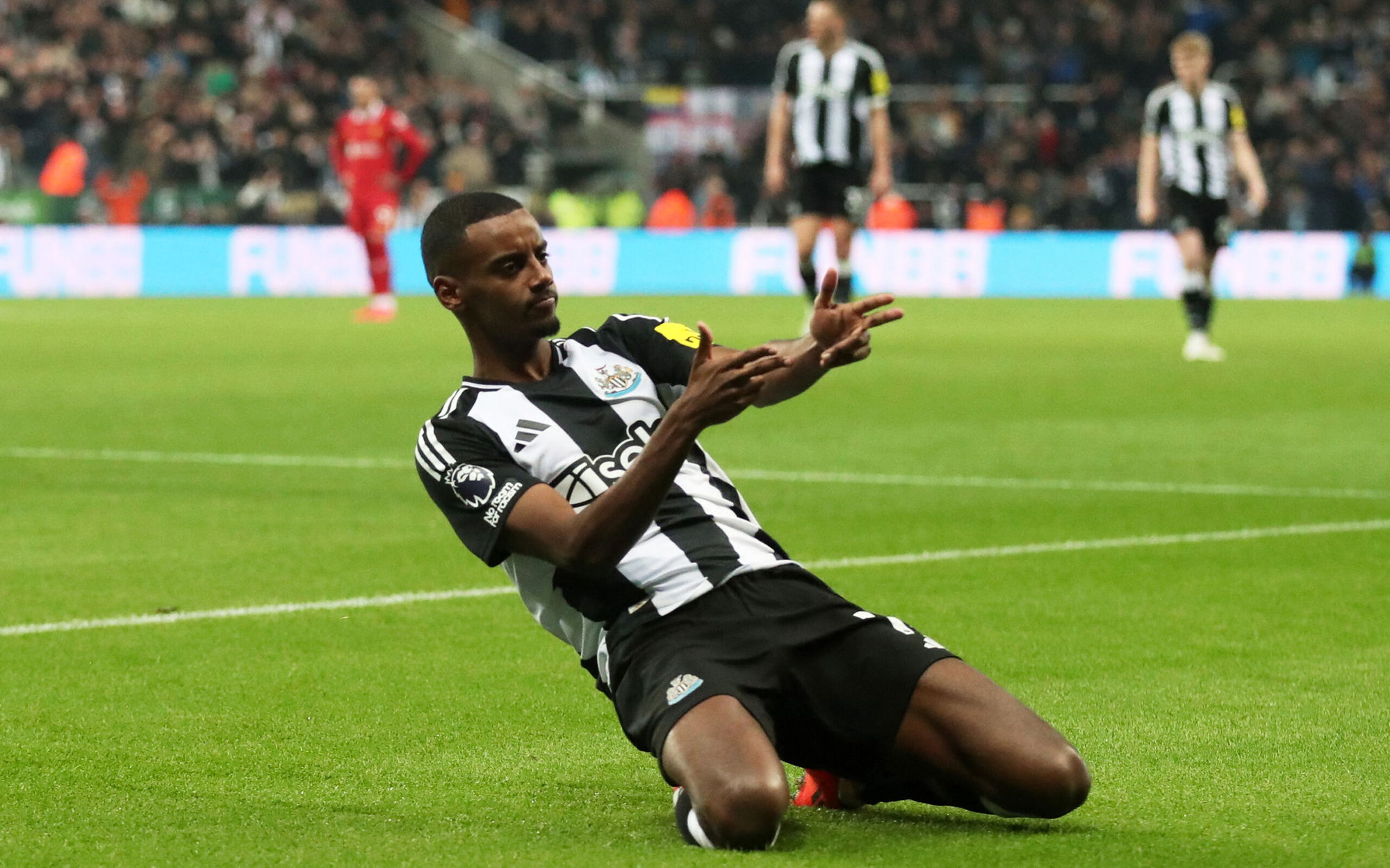 Alexander Isak has passed his Liverpool medical ahead of Deadline Day move