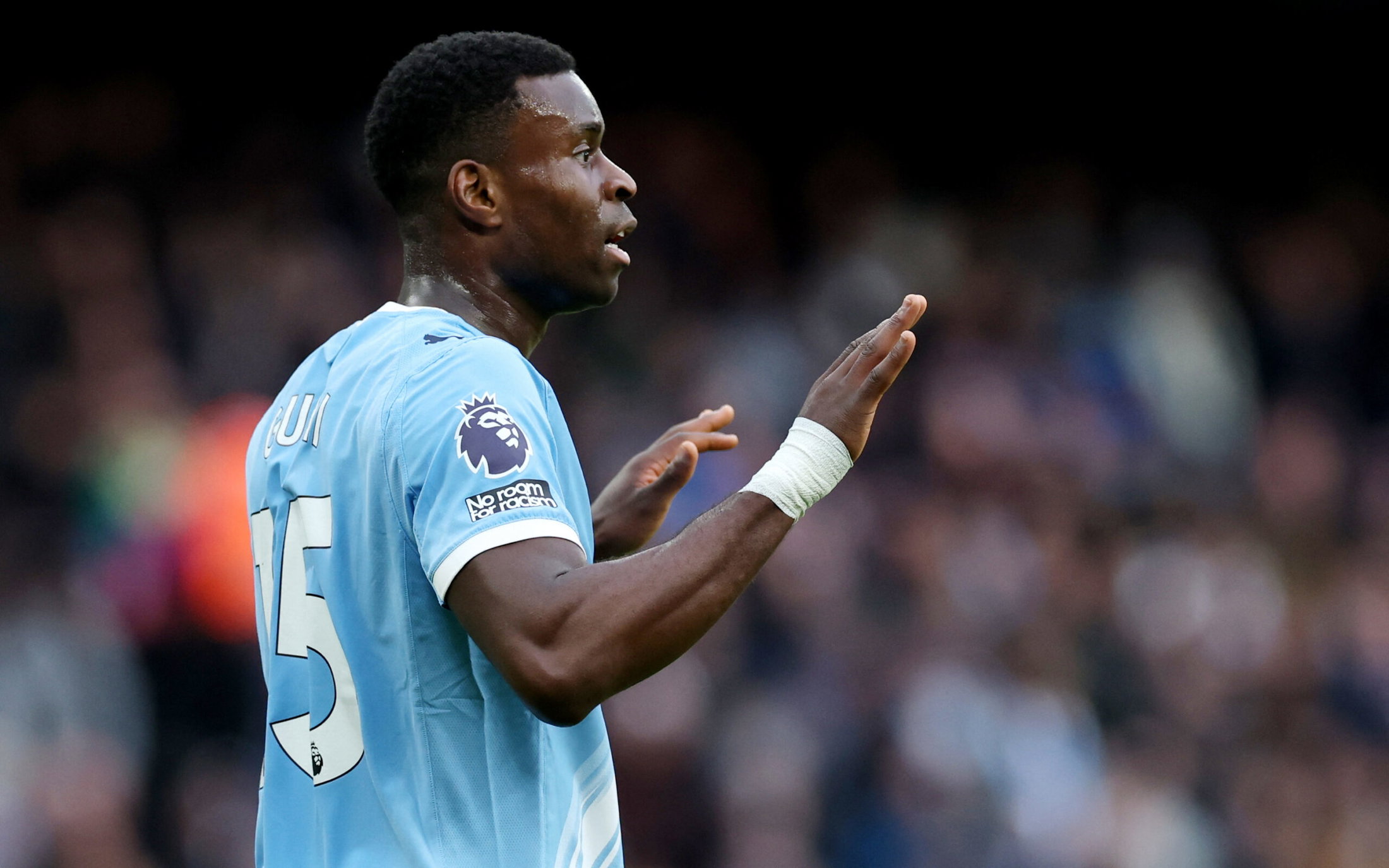 £300,000 a week player names two players who convinced him to reject ...